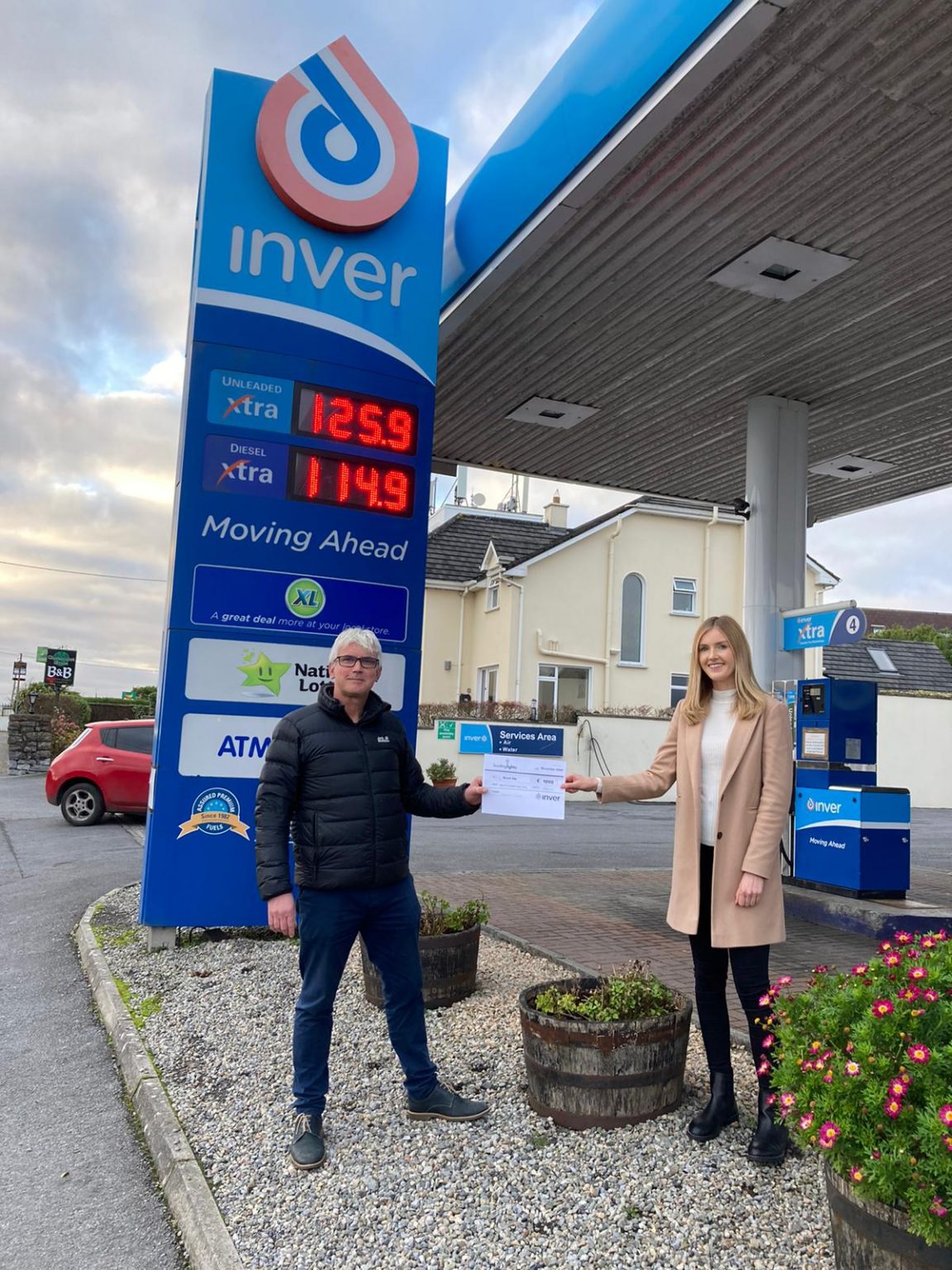 Inver Salthill donate €1,000 to local primary school Scoil Íde to help ...